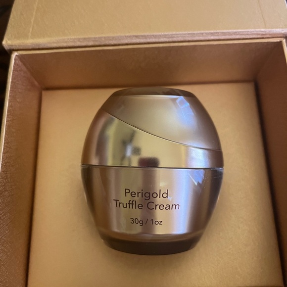 Truffoire | Skincare | Truffle Perigold Truffle Mask And Perigold ...